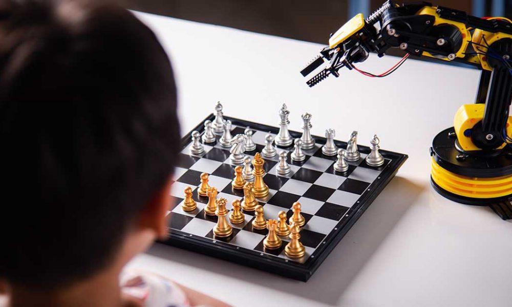 Chess Robot Breaks Boy's Finger While Competing in Tournament - Owner's ...