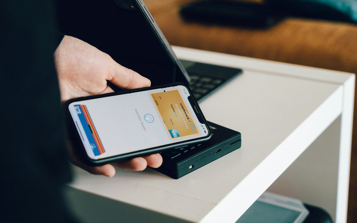 8 Popular Mobile Payment Systems - Owner's Magazine